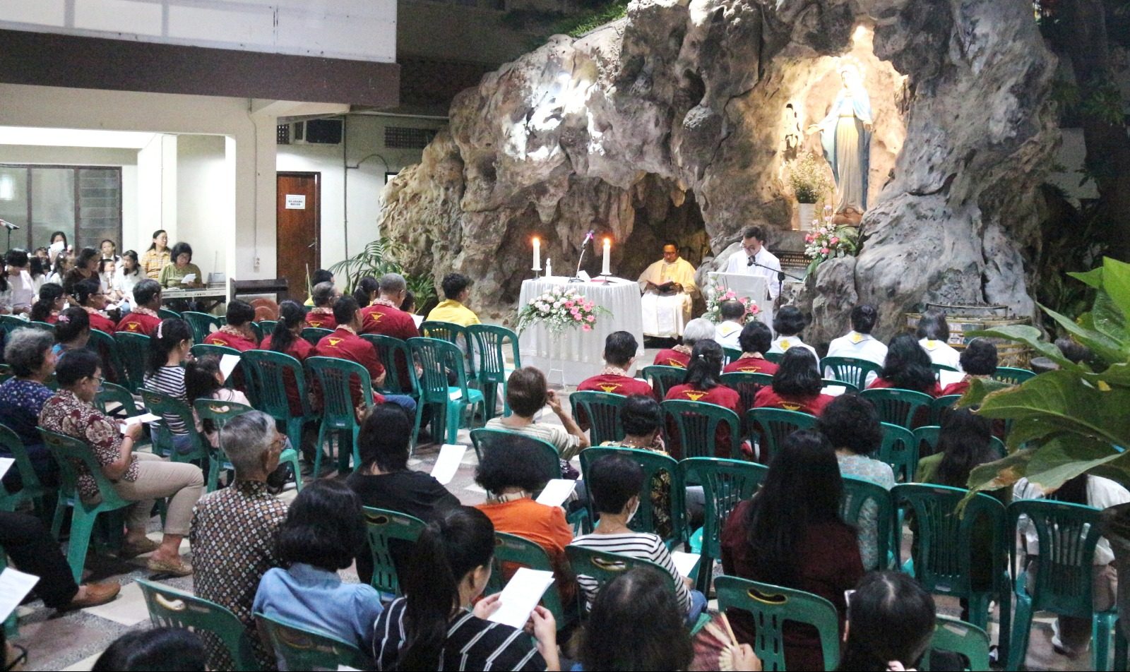 32 Katekis Paroki Atmodirono Dilantik Saat Pembukaan Bulan Maria ...