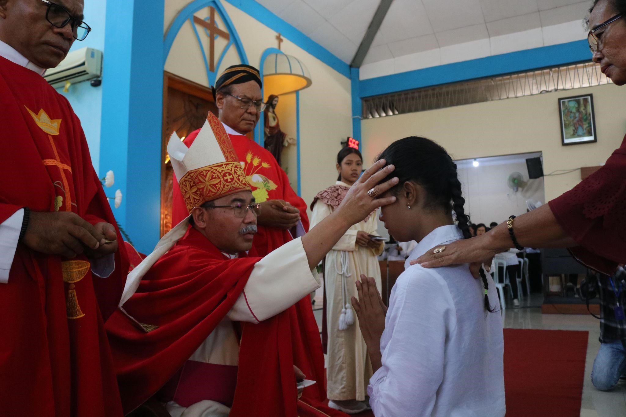 Penerimaan Sakramen Krisma di Paroki Gubug - Keuskupan Agung Semarang