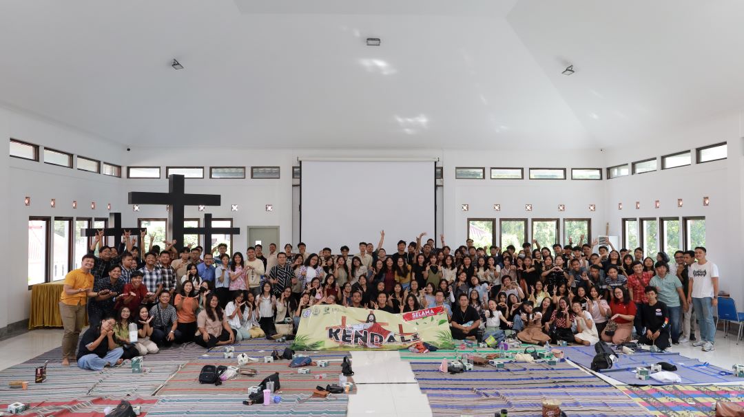 Orang Muda Kristen-Katolik Berkumpul di Paroki Sambiroto - Keuskupan ...